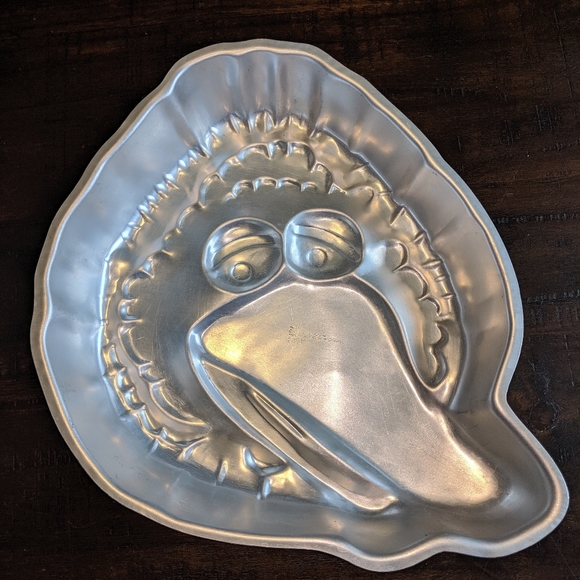 Kitchen | Vintage 1977 Sesame Street Big Bird Cake Pan | Poshmark